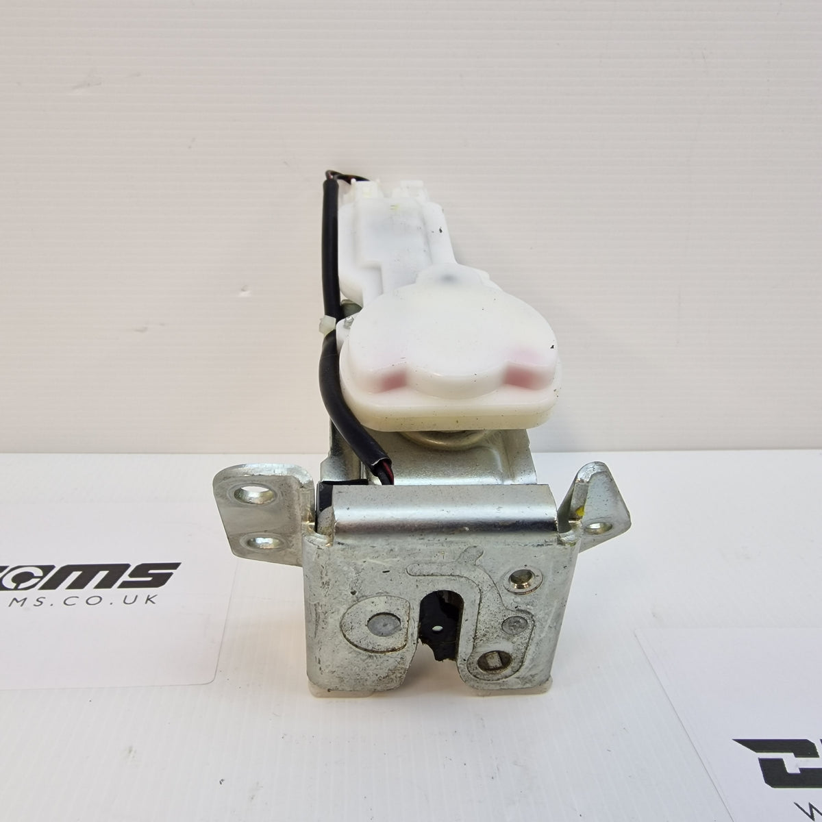 Suzuki Swift Tailgate Latch - 82510-63J20 – Cuztoms.co.uk