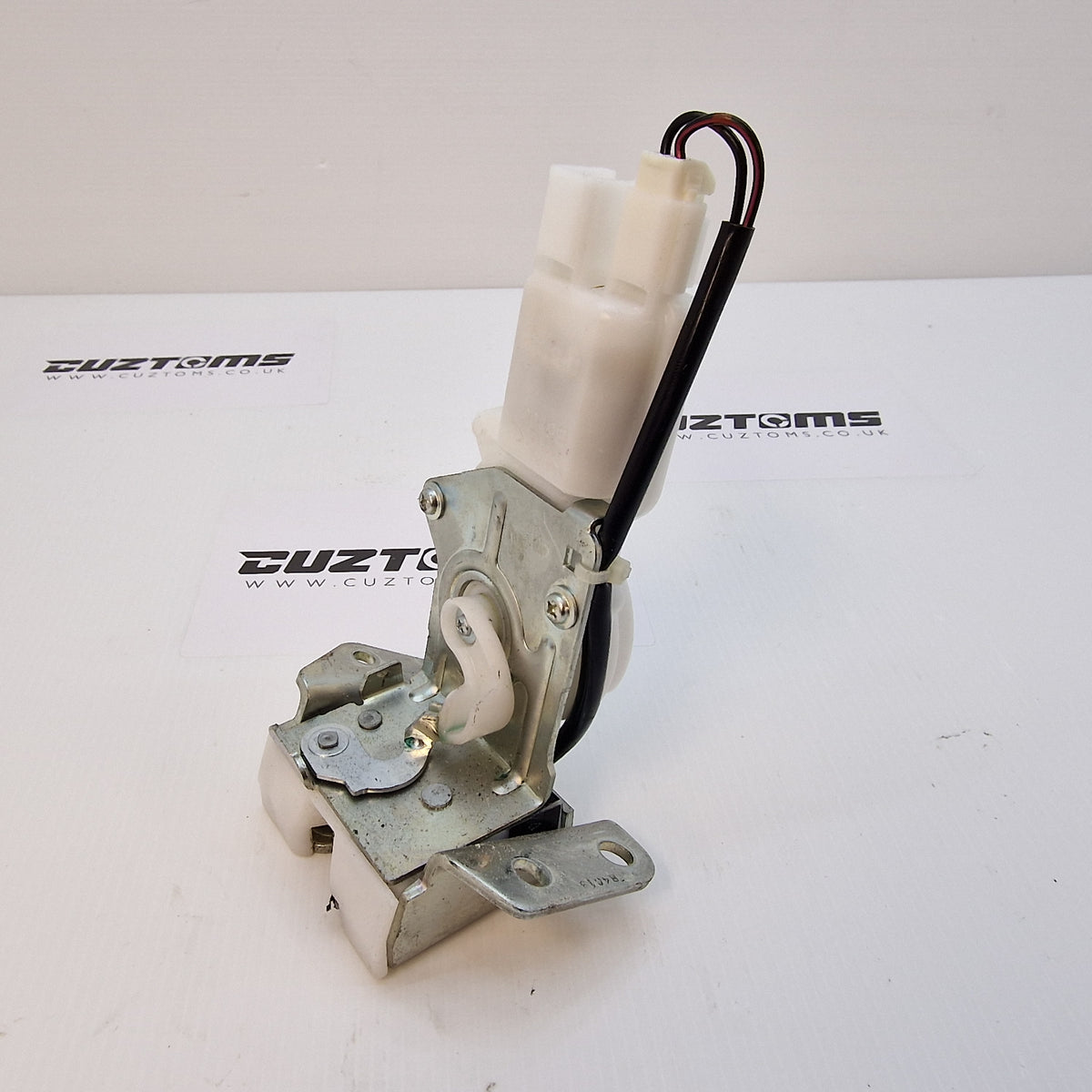 Suzuki Swift Tailgate Latch - 82510-63J20 – Cuztoms.co.uk