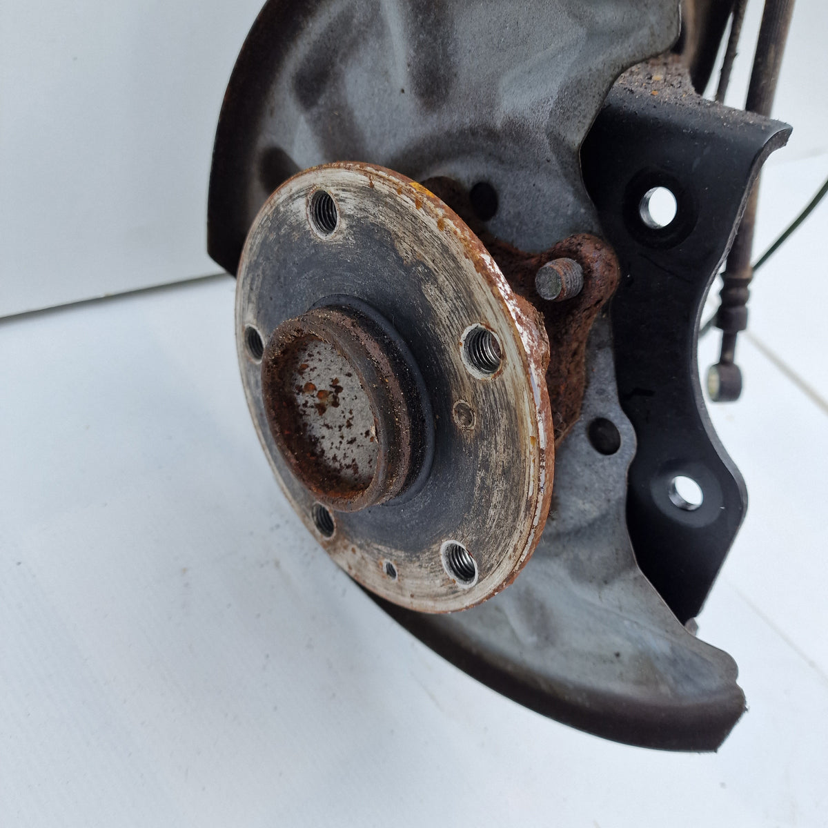 Suzuki Swit Sport ZC32S Rear Axle With Hubs * 2011-2017 * – Cuztoms.co.uk